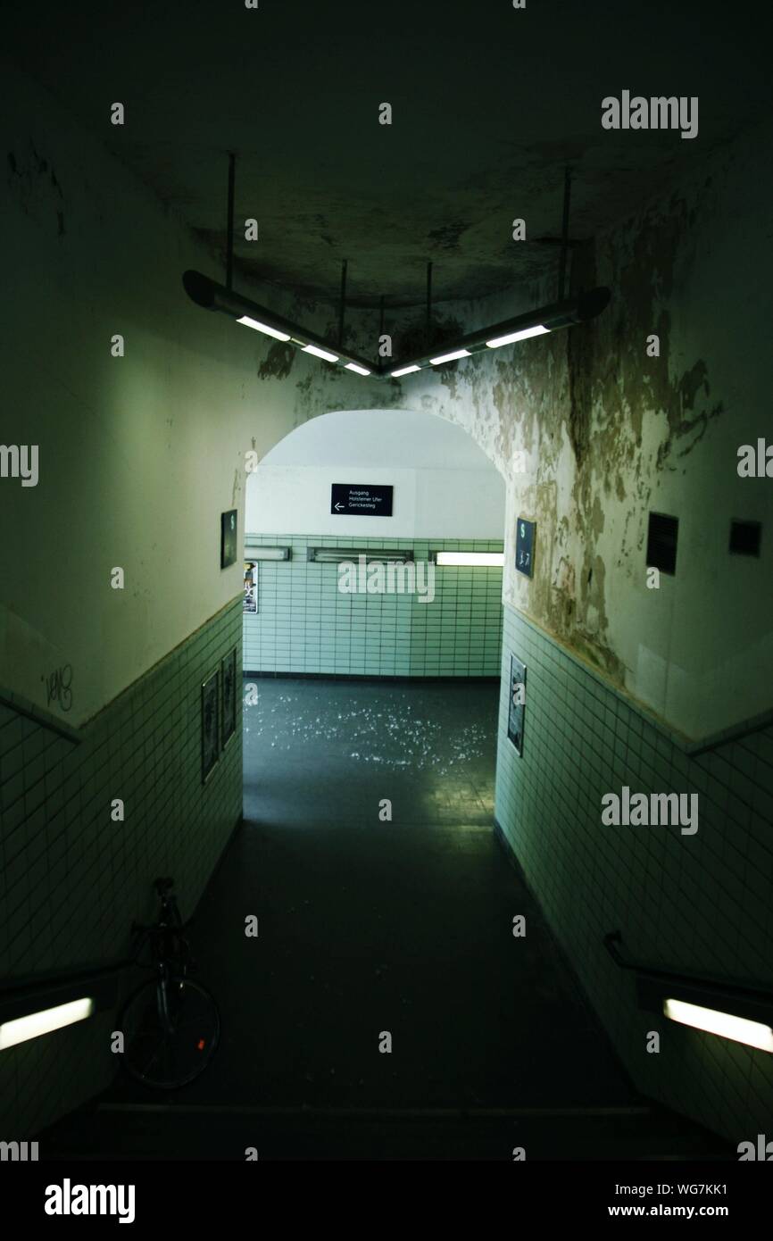 Old station interior hi-res stock photography and images - Alamy