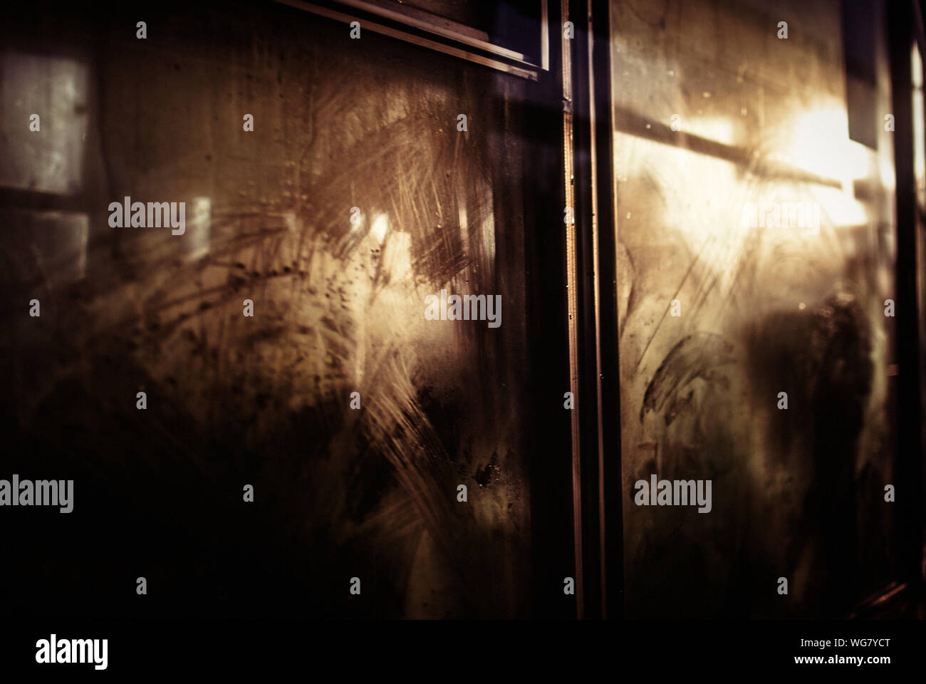 Dirty window hi-res stock photography and images - Alamy