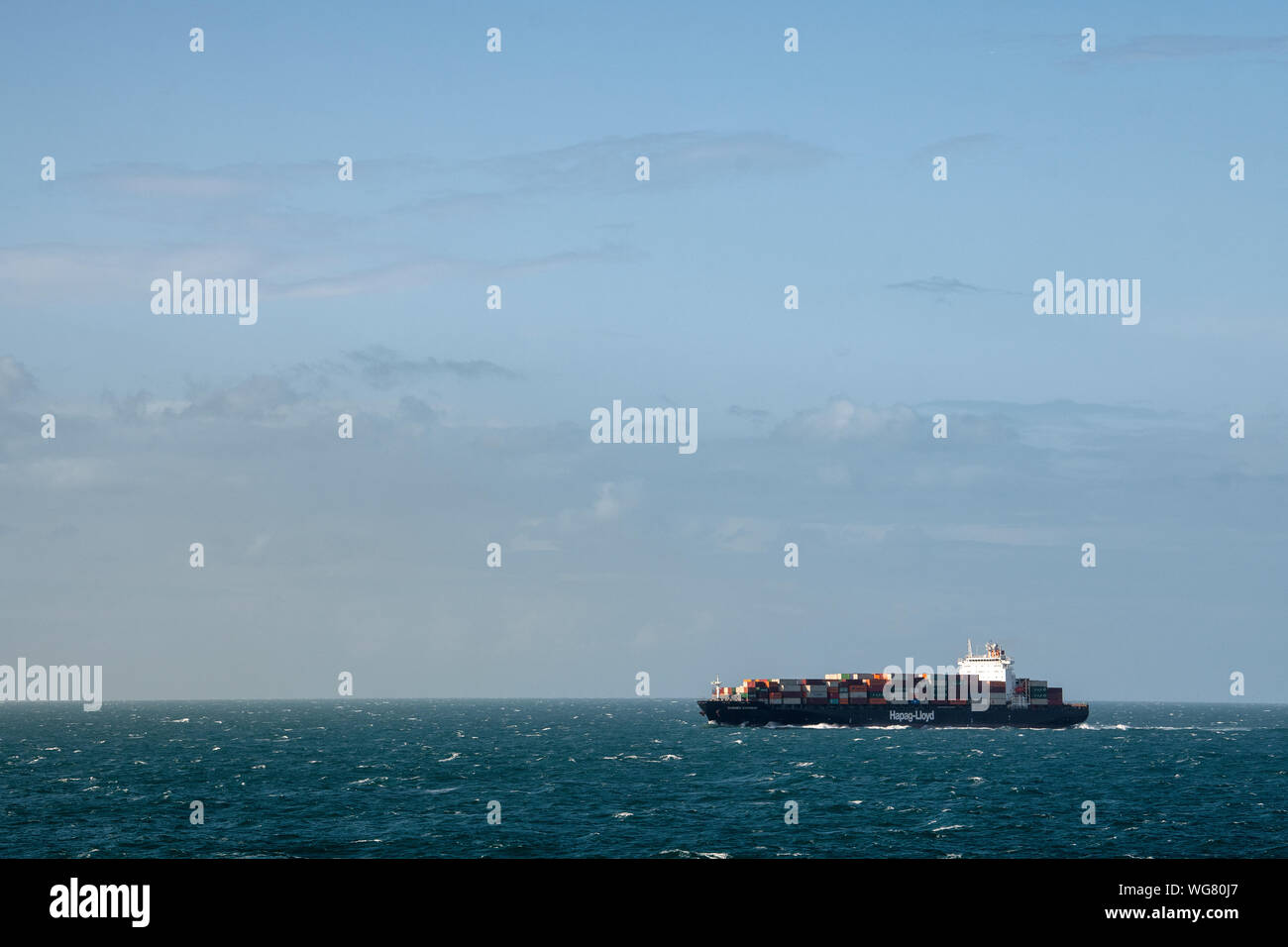 Hapag-Lloyd "Quebec Express" container ship in the English Channel ...