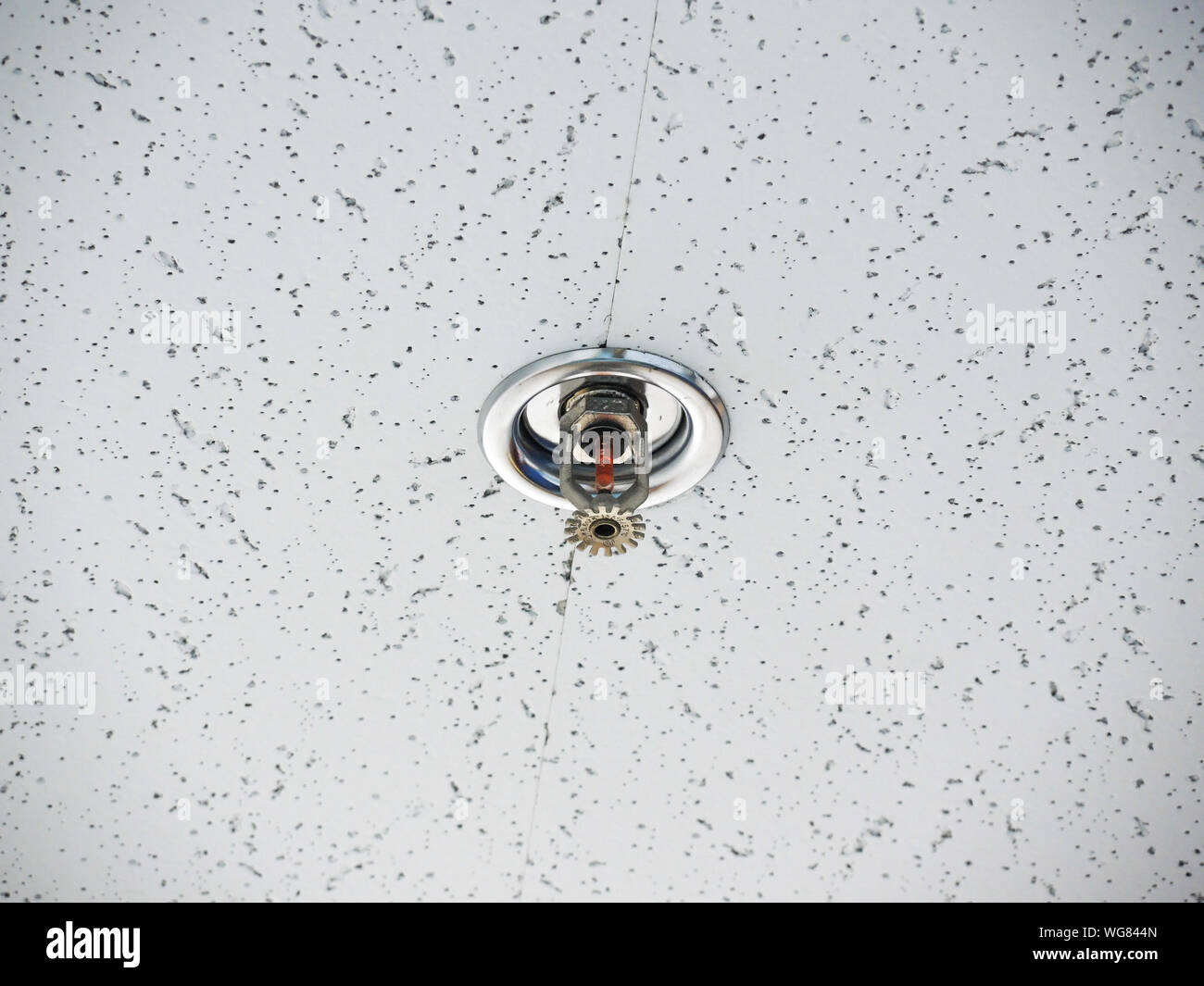 Ceiling sprinkler hi-res stock photography and images - Alamy