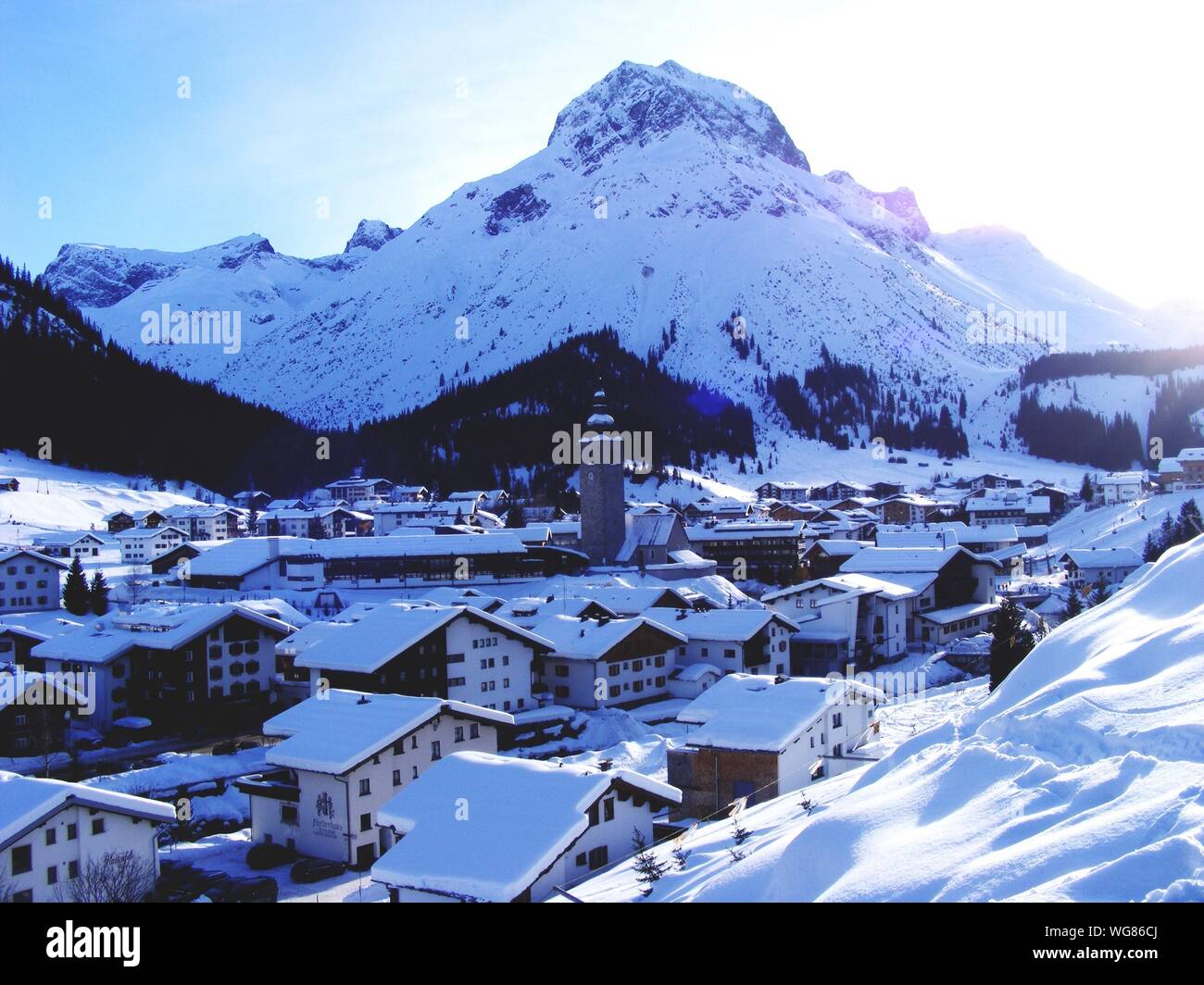 Covered structures hi-res stock photography and images - Alamy