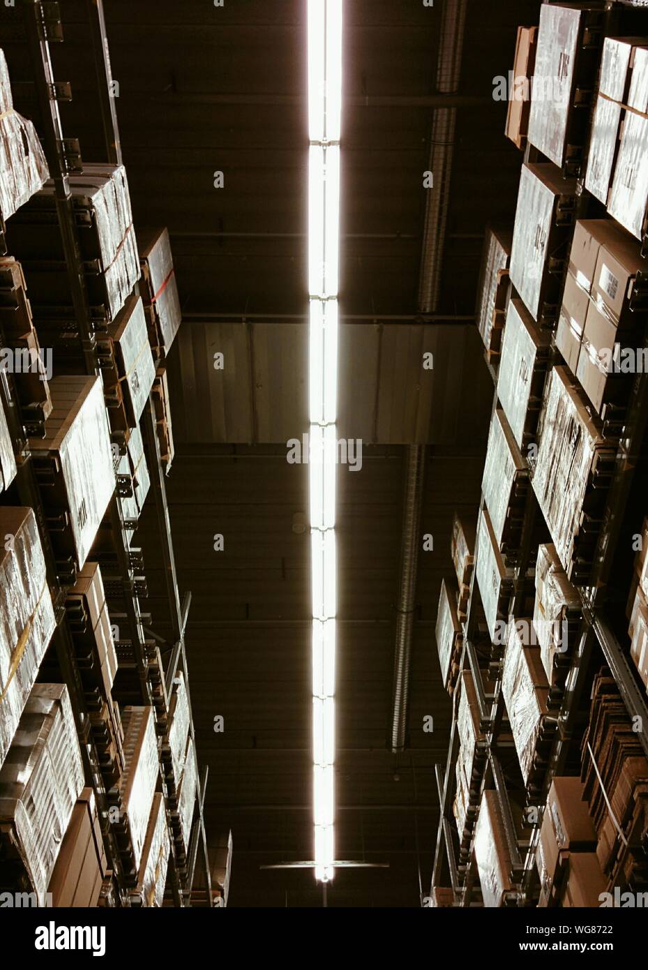 Stack of boxes in warehouse hi-res stock photography and images - Alamy