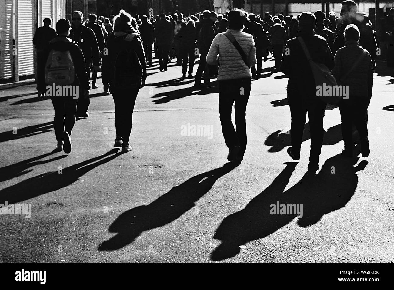 Crowd women walking hi-res stock photography and images - Alamy