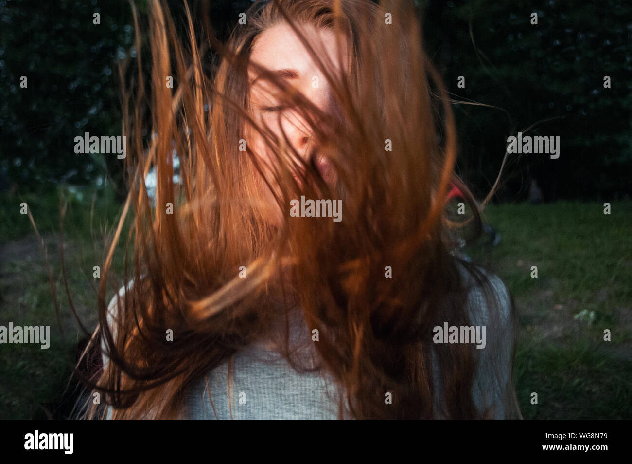 Messy hair in wind hi-res stock photography and images - Alamy