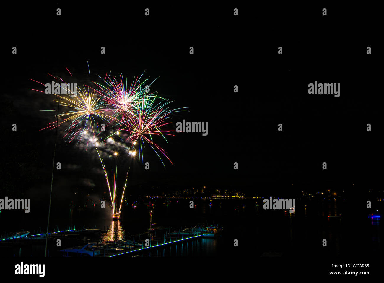 Water crackers hi-res stock photography and images - Alamy