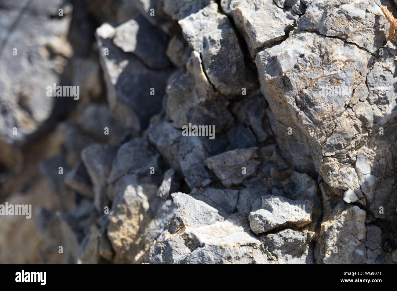 Sunlight on rocks hi-res stock photography and images - Alamy