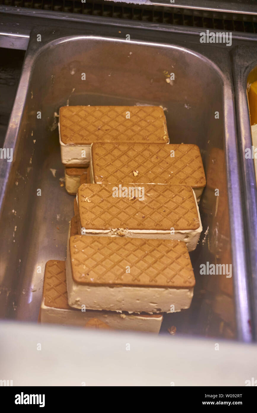 Ice cream sandwiches hi-res stock photography and images - Alamy