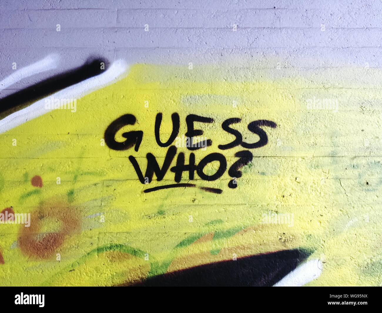 Graffiti question mark hi-res stock photography and images - Alamy
