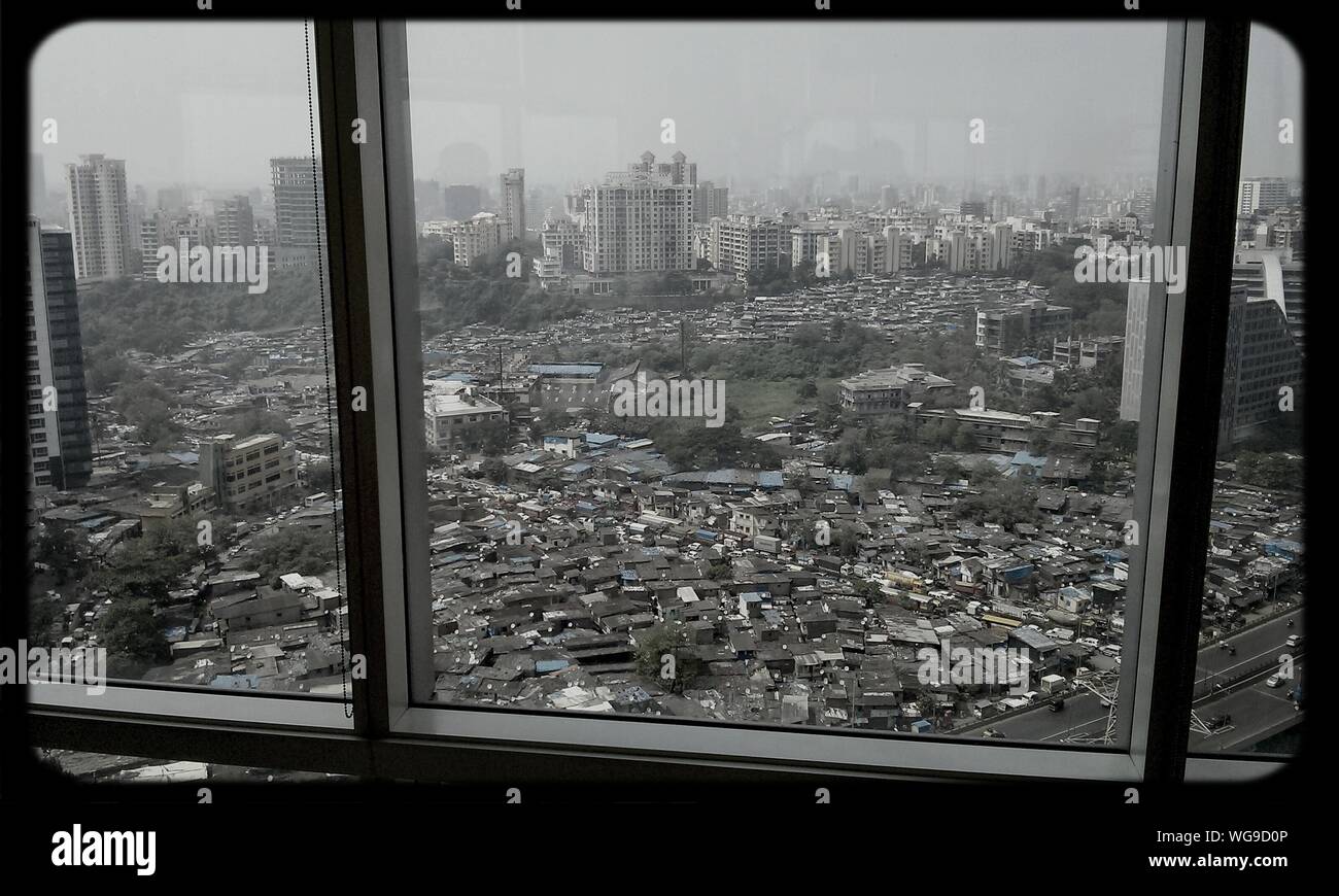 Slum and building hi-res stock photography and images - Alamy