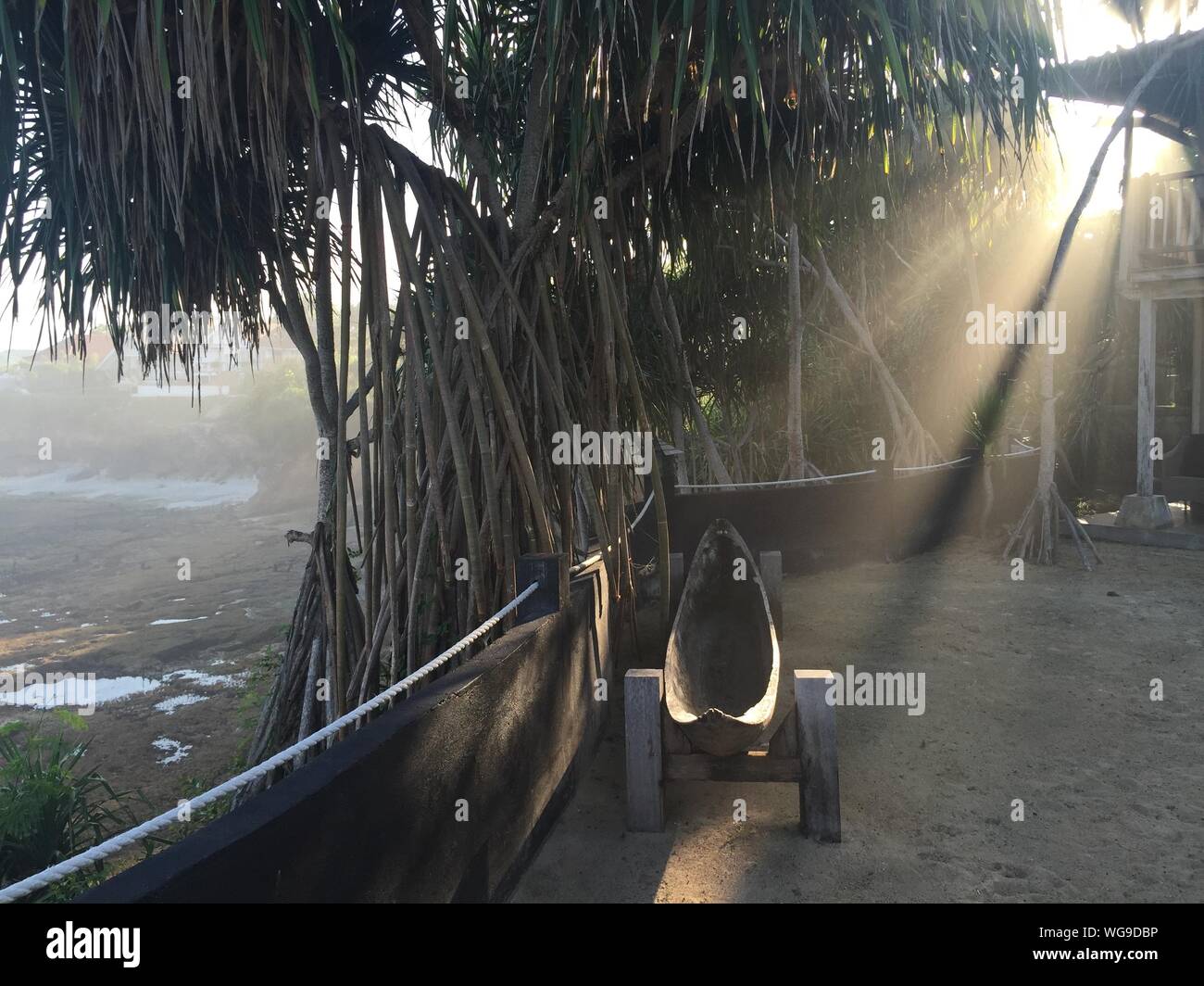 Traditional wooden boat hi-res stock photography and images - Alamy