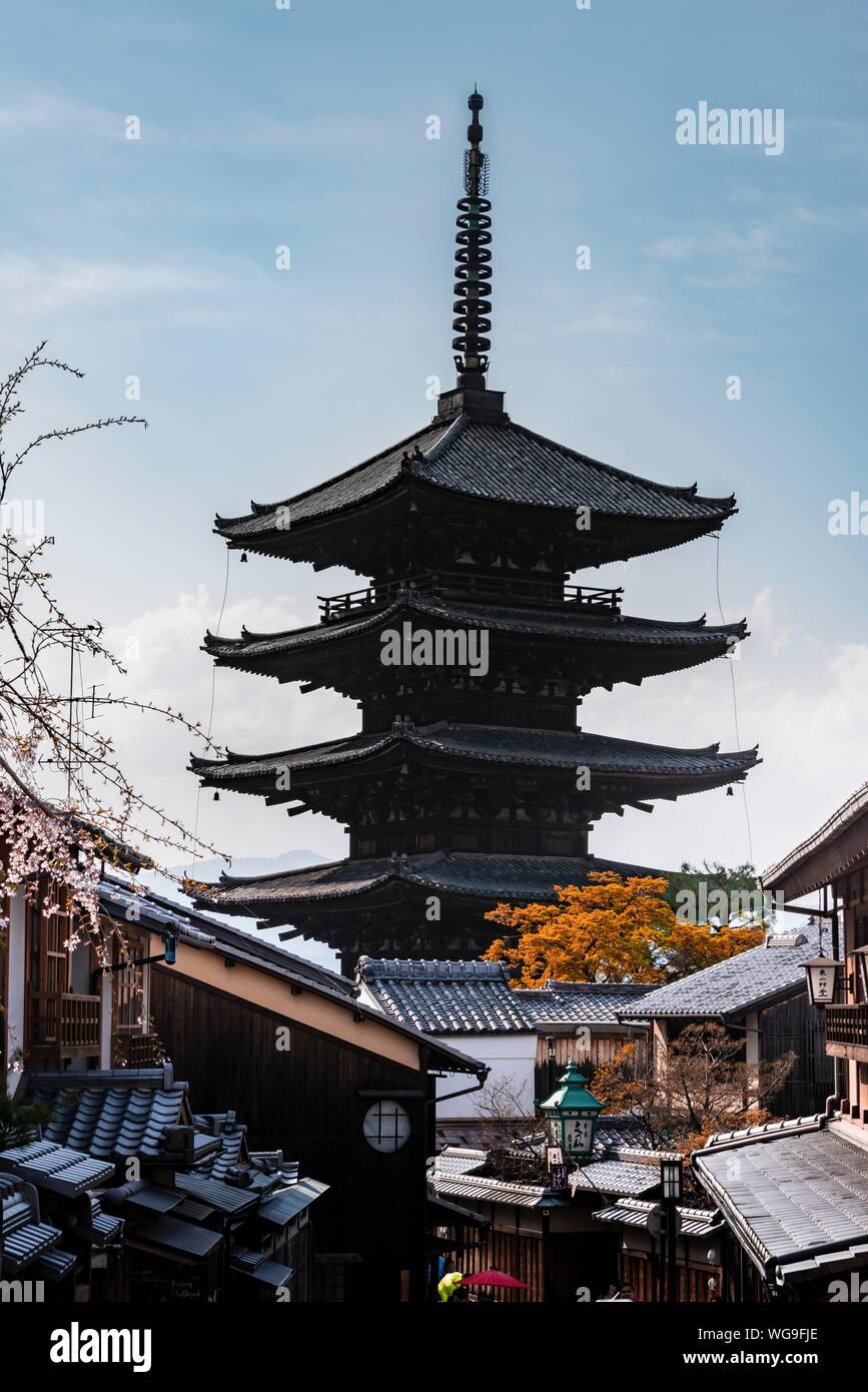 Five-storey Yasaka Pagoda of the Buddhist Hokanji Temple, Yasaka dori ...
