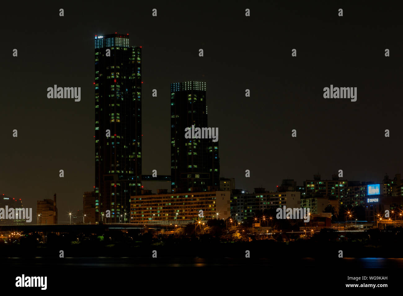Tall multistory or multi story buildings travel hi-res stock ...