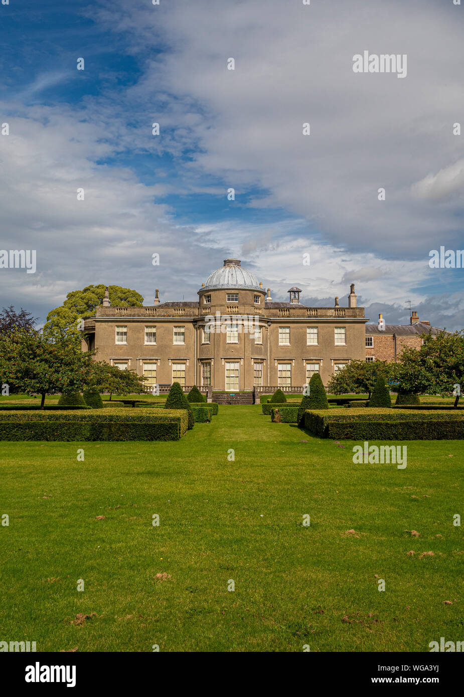 Scampston hall hi-res stock photography and images - Alamy