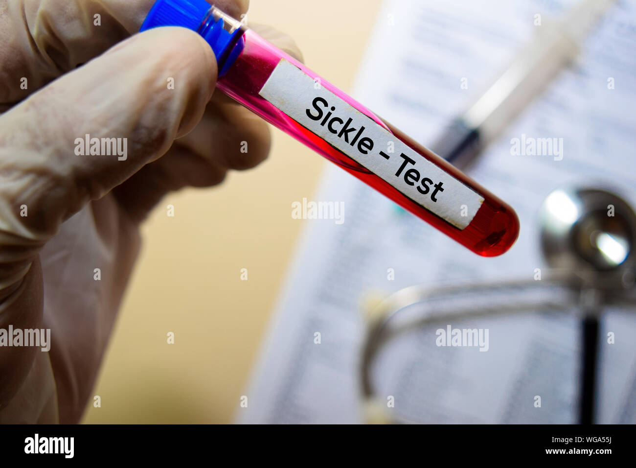 Sickle cell normal blood cell hi-res stock photography and images - Alamy