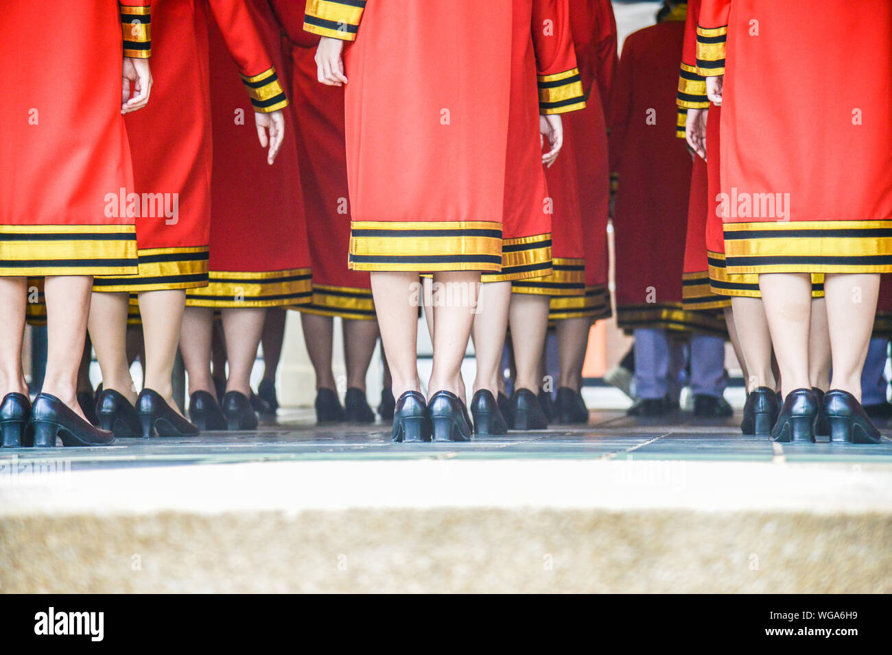 Women row hi-res stock photography and images - Alamy