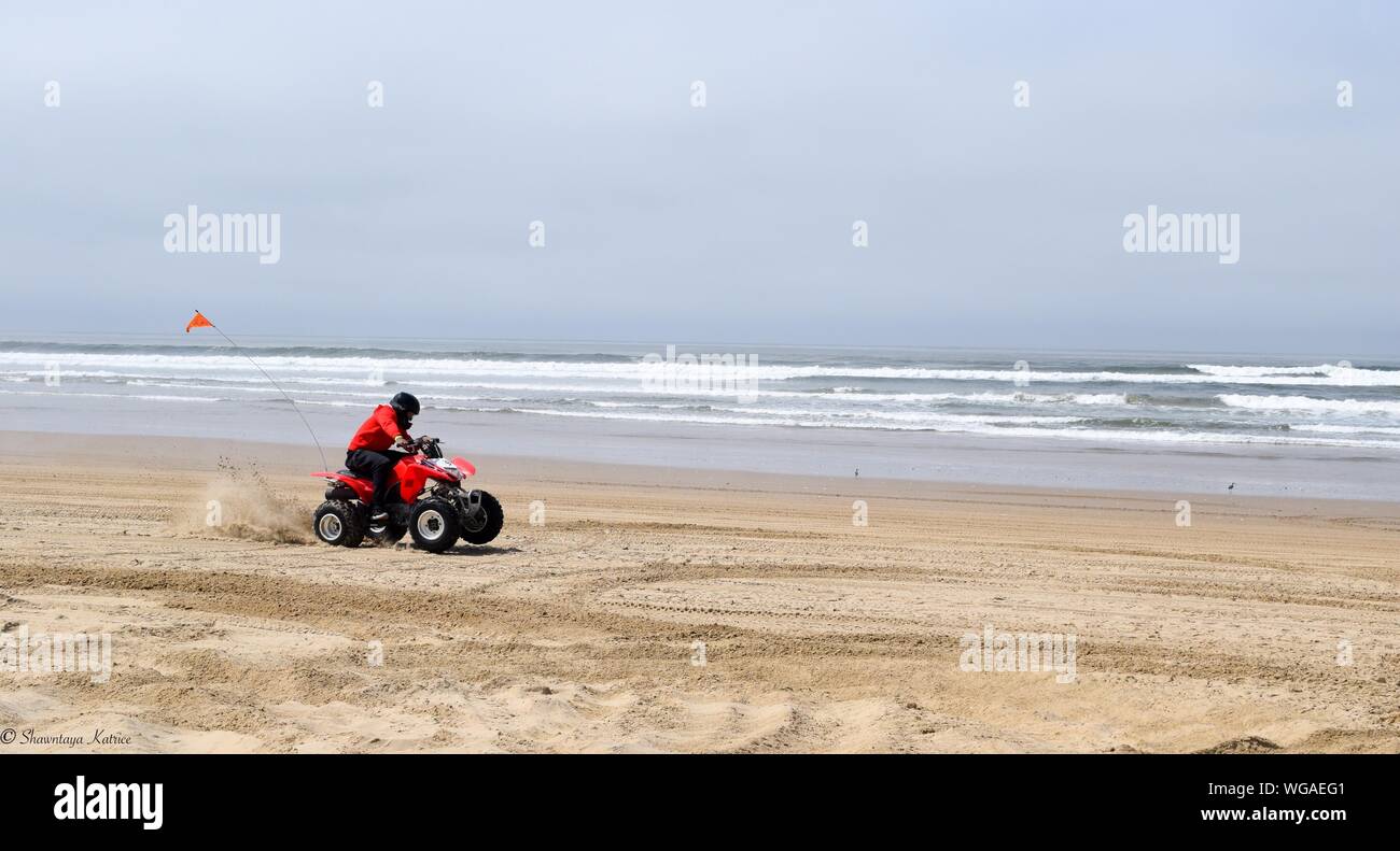 Quadbike beach hi-res stock photography and images - Alamy