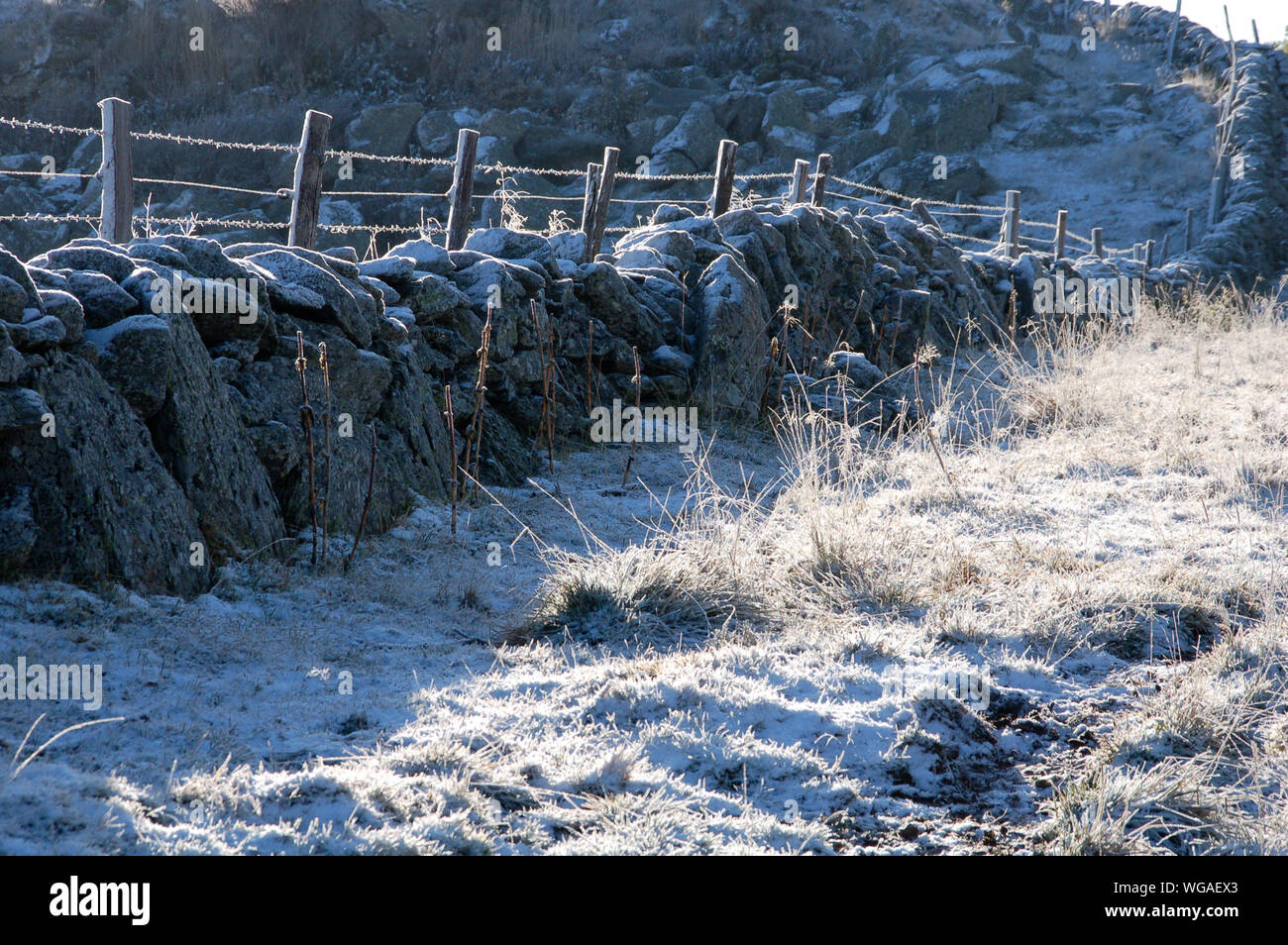 Stone Wall And Snow High Resolution Stock Photography and Images - Alamy