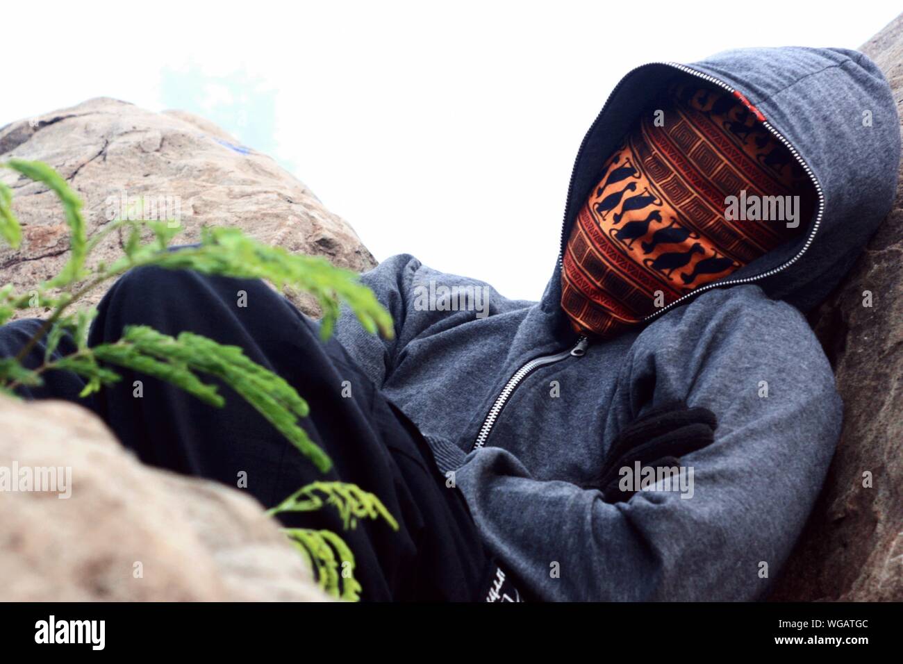 Sleeping on rocks hi-res stock photography and images - Alamy