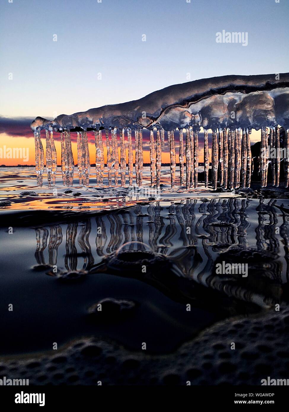 Sunrise on graffiti hi-res stock photography and images - Alamy