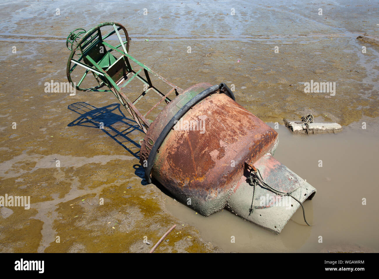 Run Down Beach Hut High Resolution Stock Photography and Images - Alamy