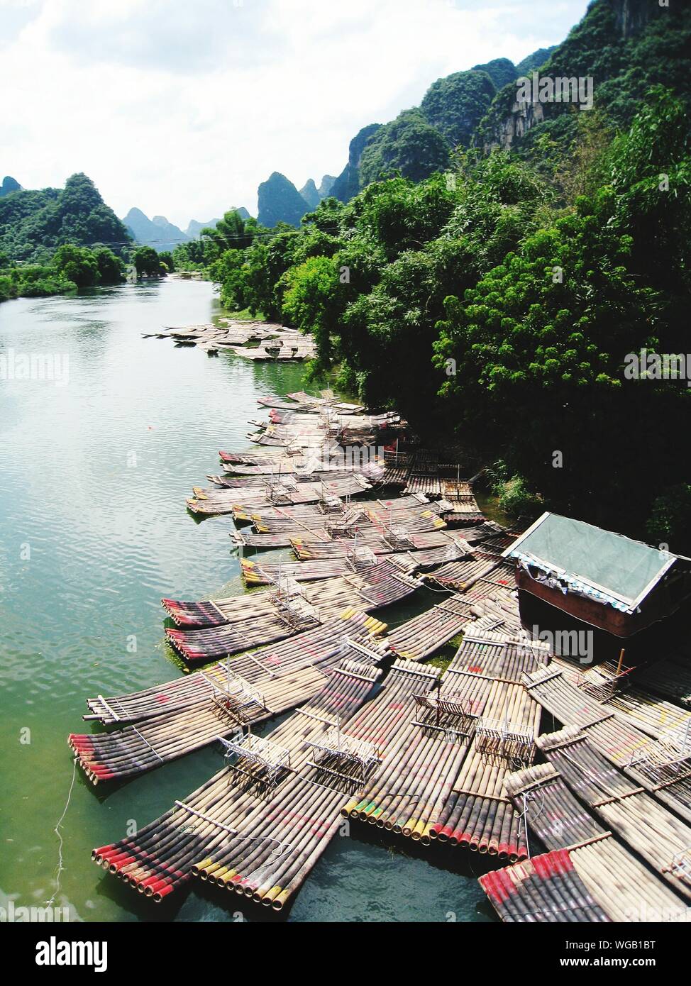 Rafts on riverbank hi-res stock photography and images - Alamy