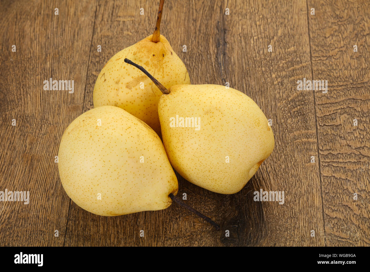 Juicy ripe yellow Chinese pear Stock Photo - Alamy