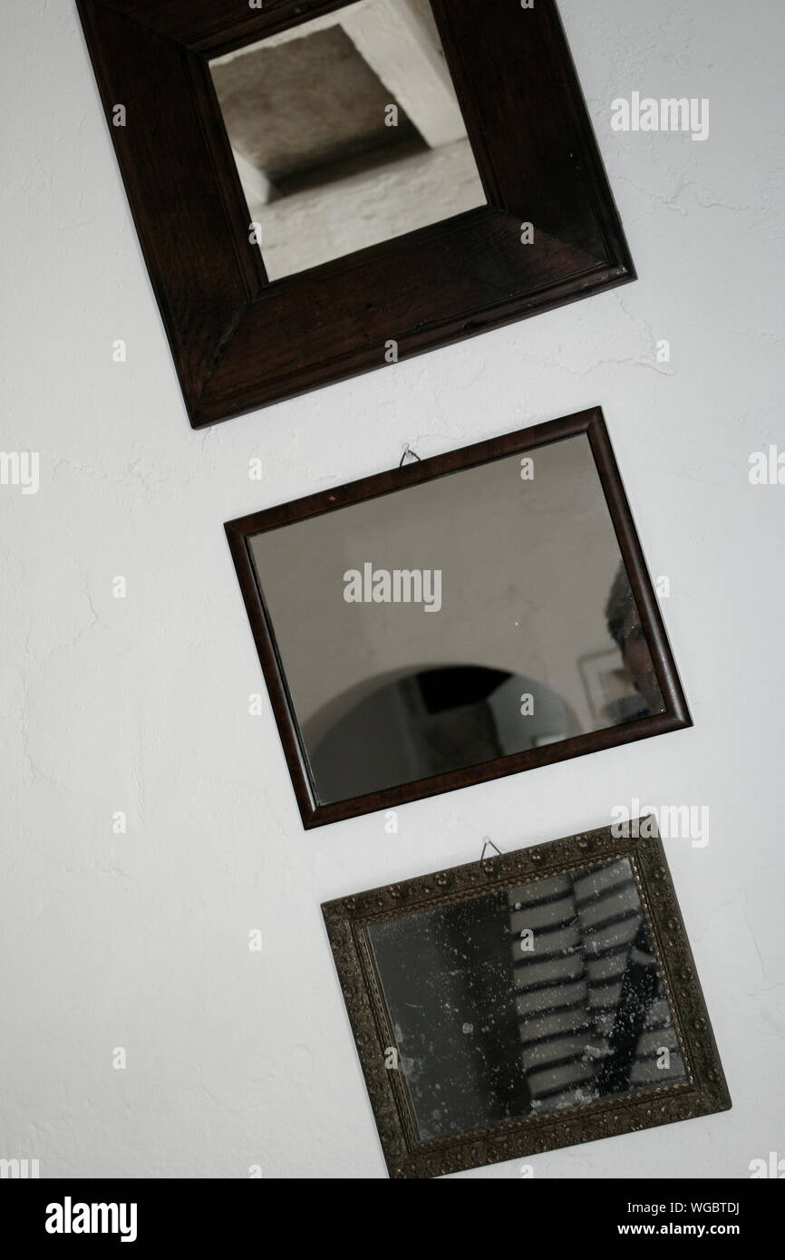Three mirrors hi-res stock photography and images - Alamy