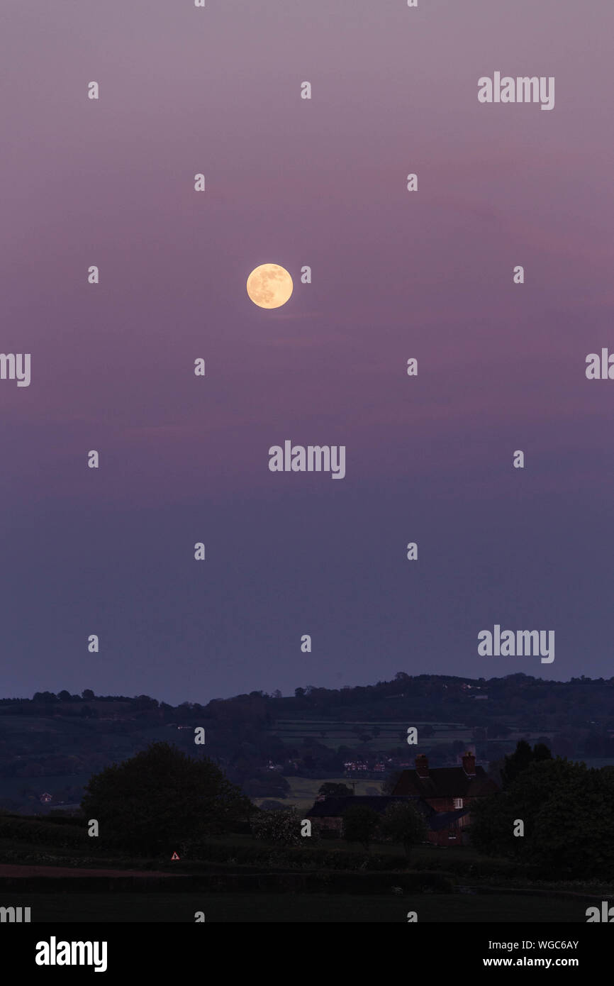 Night landscape moon hi-res stock photography and images - Alamy