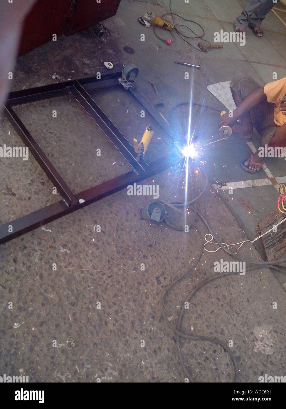 Street welding hi-res stock photography and images - Alamy