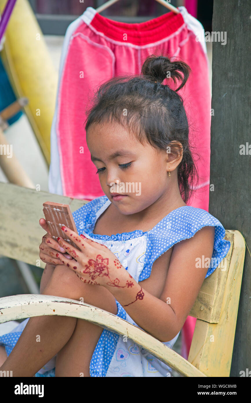 Muslim girl indonesia lombok hi-res stock photography and images - Alamy