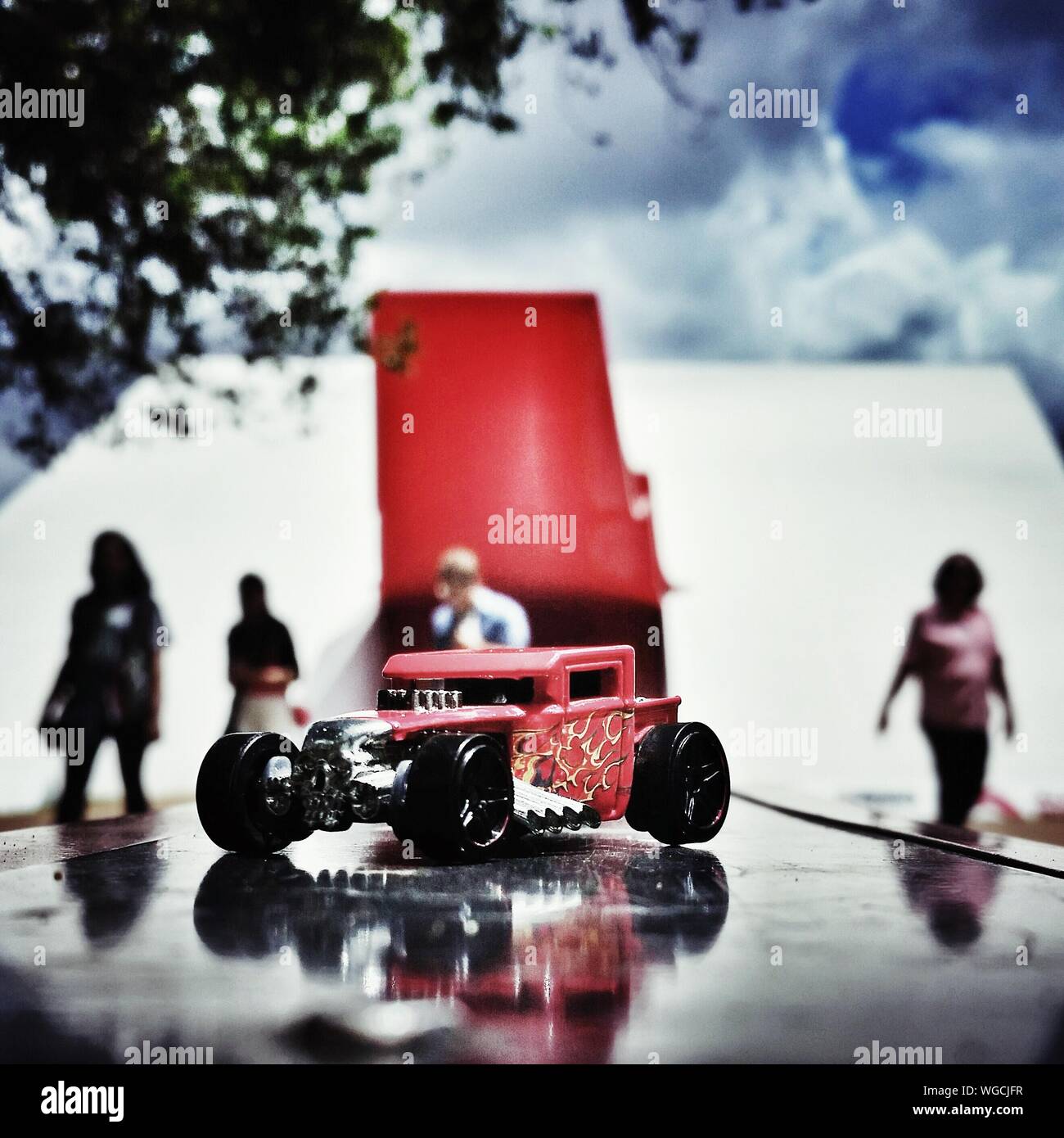 Racing car on fire hi-res stock photography and images - Alamy