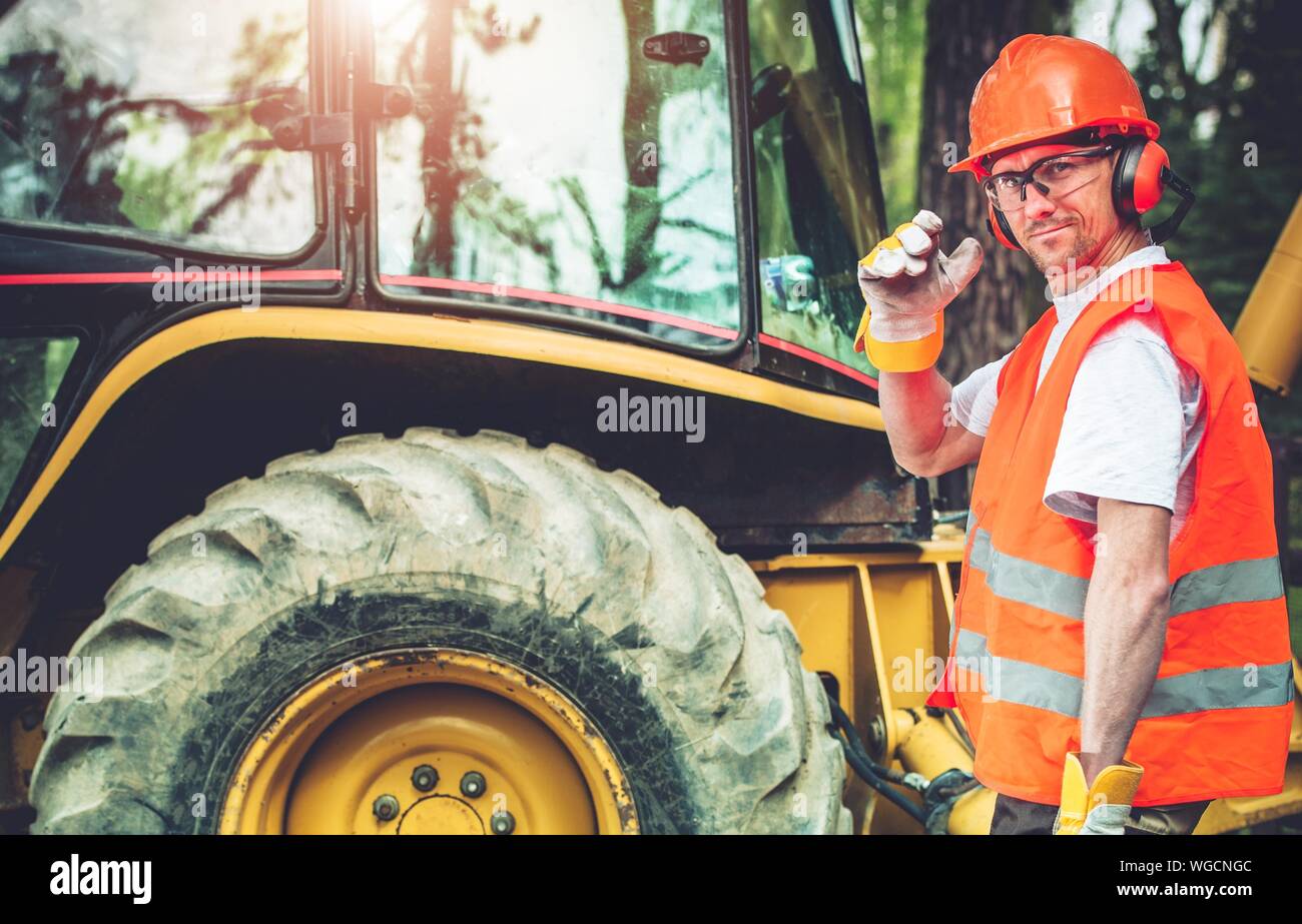 Earthmover hi-res stock photography and images - Alamy