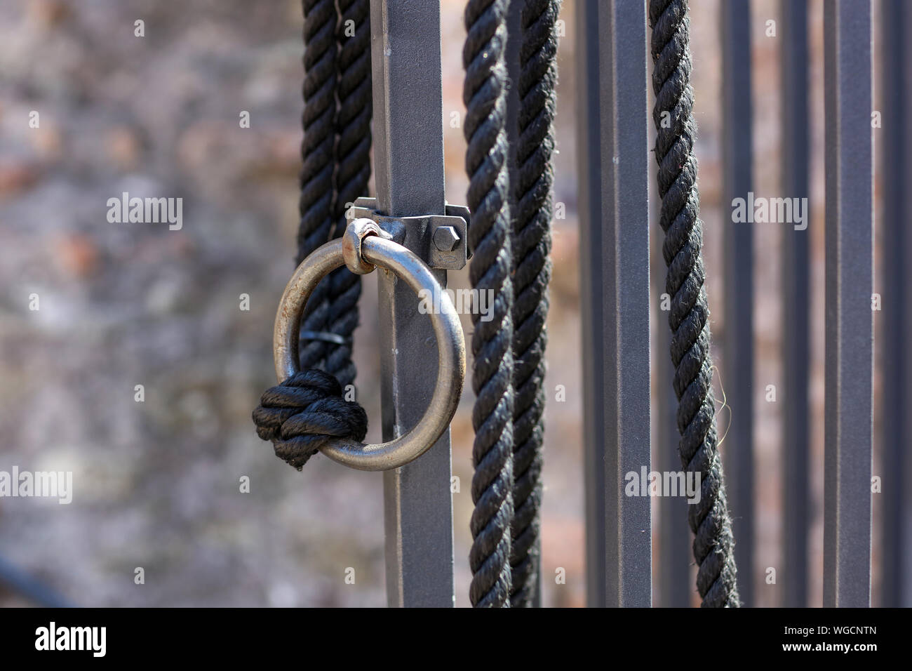Rope ring hi-res stock photography and images - Alamy