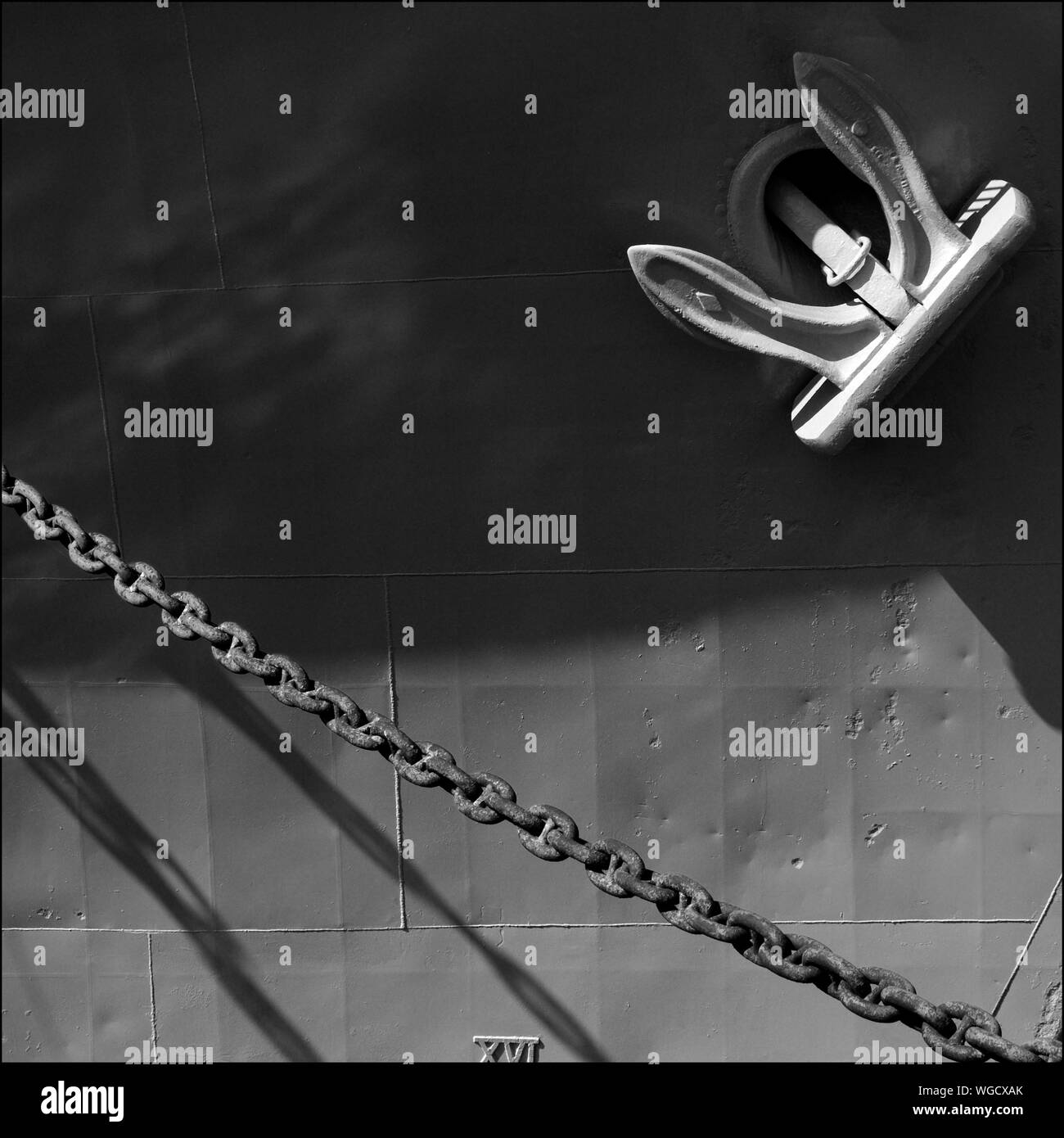 Ship anchor chain hi-res stock photography and images - Alamy