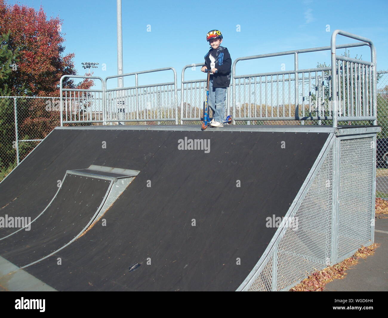 Standing on ramp hi-res stock photography and images - Alamy