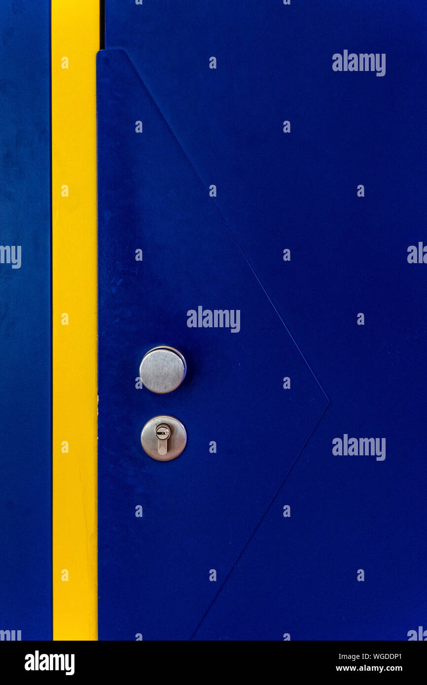 Full frame shot of door hi-res stock photography and images - Alamy