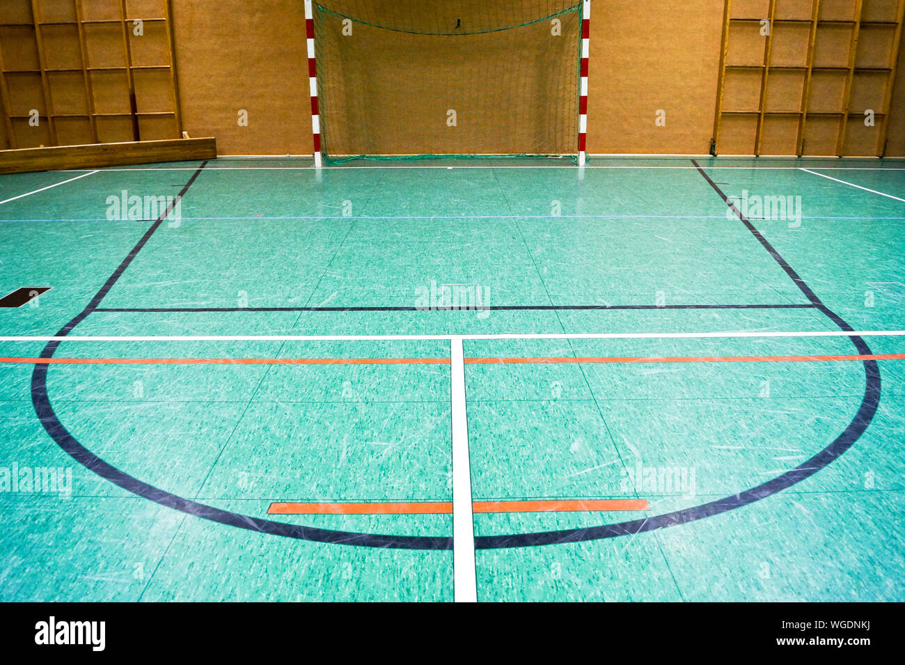 Goal empty hi-res stock photography and images - Alamy