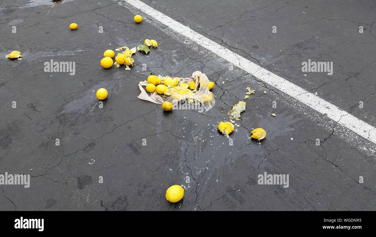 People squashed hi-res stock photography and images - Alamy