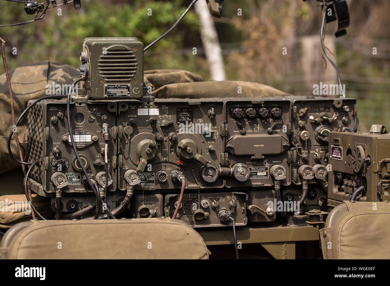 System communication hi-res stock photography and images - Alamy