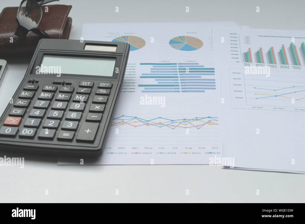 Calculator chart hi-res stock photography and images - Alamy