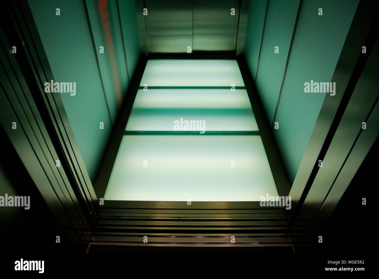 Empty elevator hi-res stock photography and images - Alamy