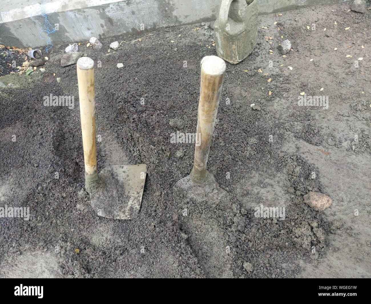 Cement construction hi-res stock photography and images - Alamy