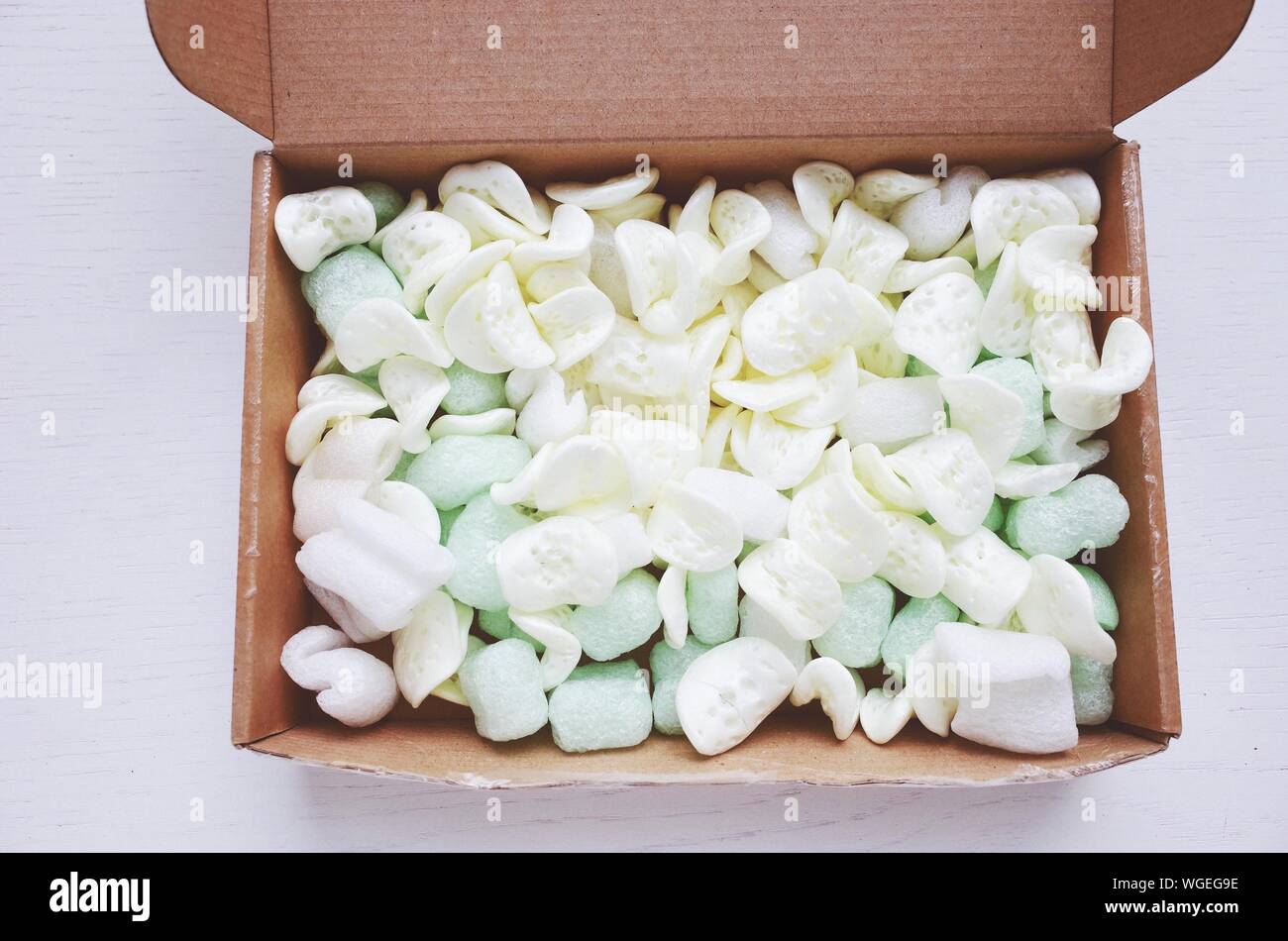 Polystyrene chips hi-res stock photography and images - Alamy