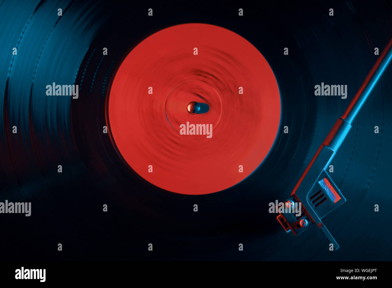 Red record player hi-res stock photography and images - Alamy