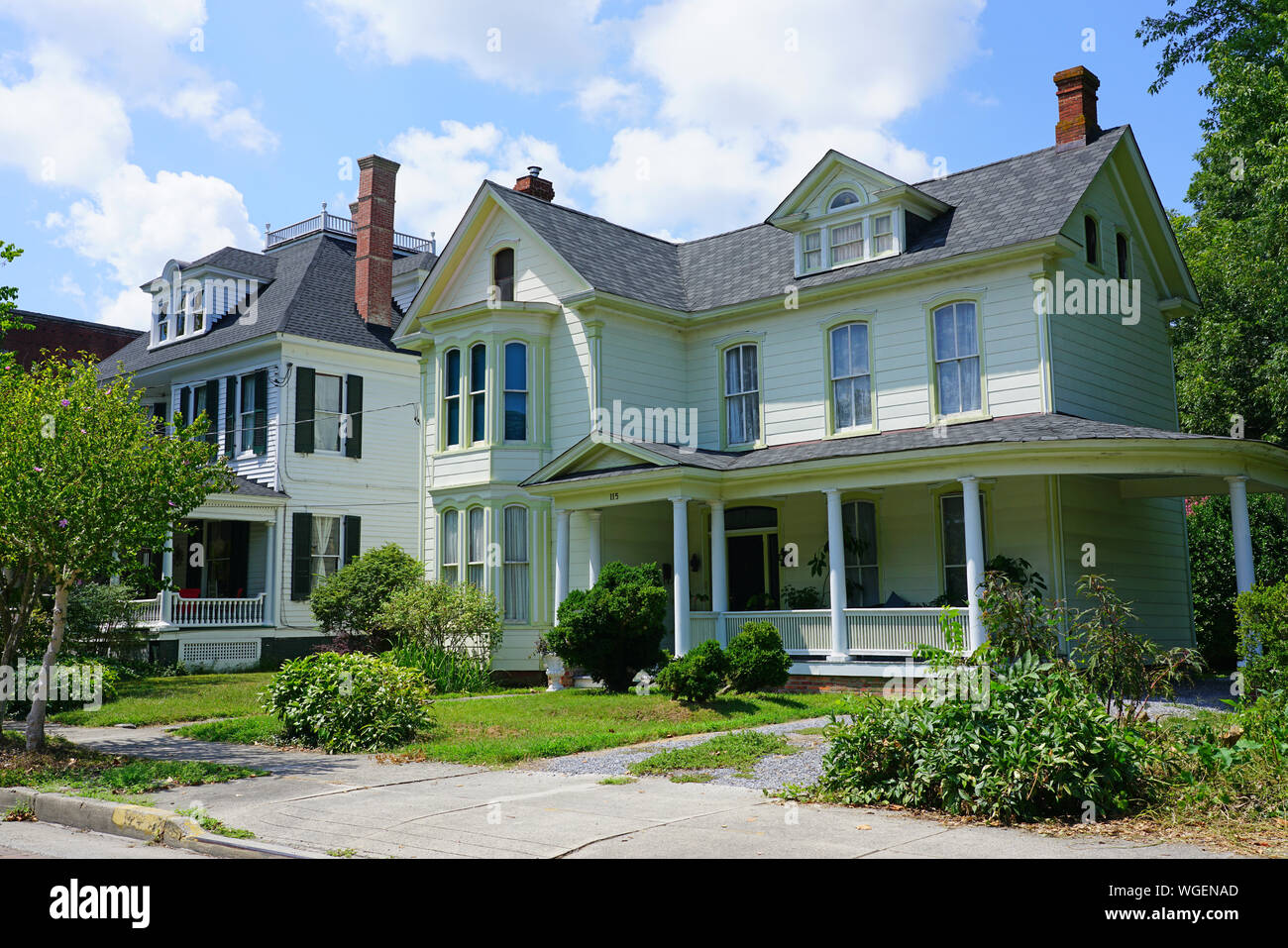 Colonial house usa cambridge hi-res stock photography and images - Alamy