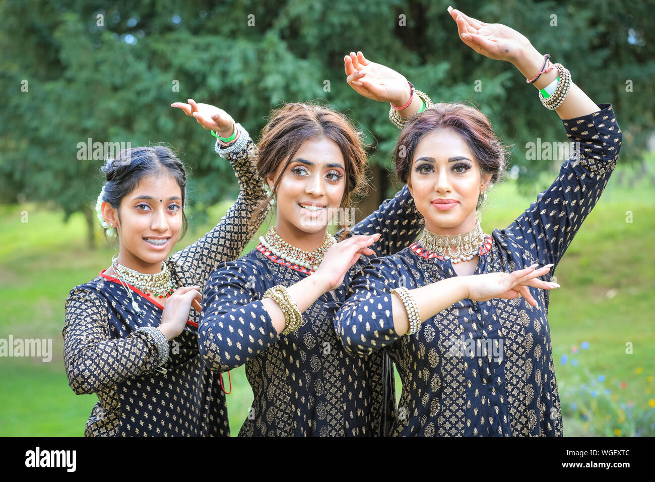 Indian children performing traditional dance hi-res stock photography ...