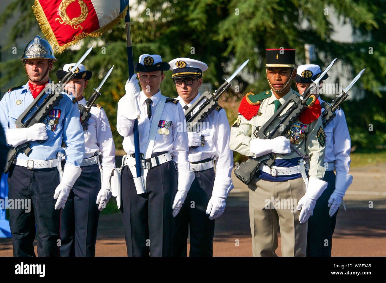 Welcoming ceremony for the new pupils at French Military Health School ...