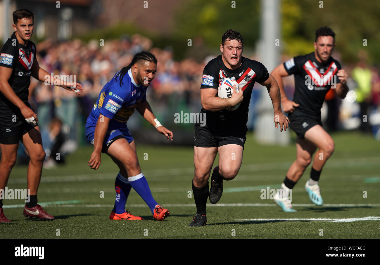 Matt gee hi-res stock photography and images - Alamy