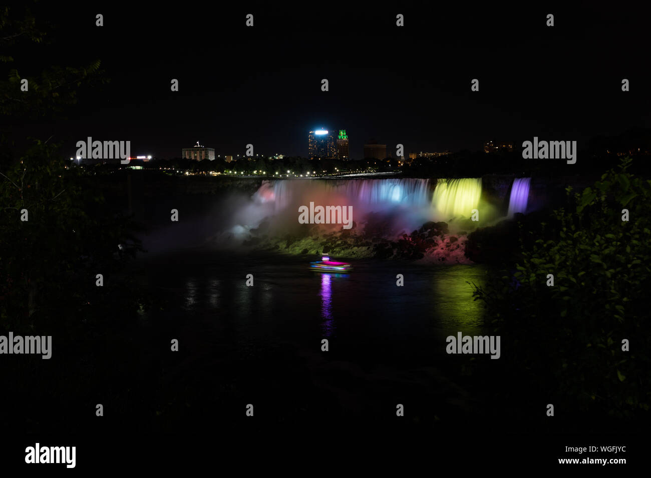 Niagara at night hi-res stock photography and images - Alamy