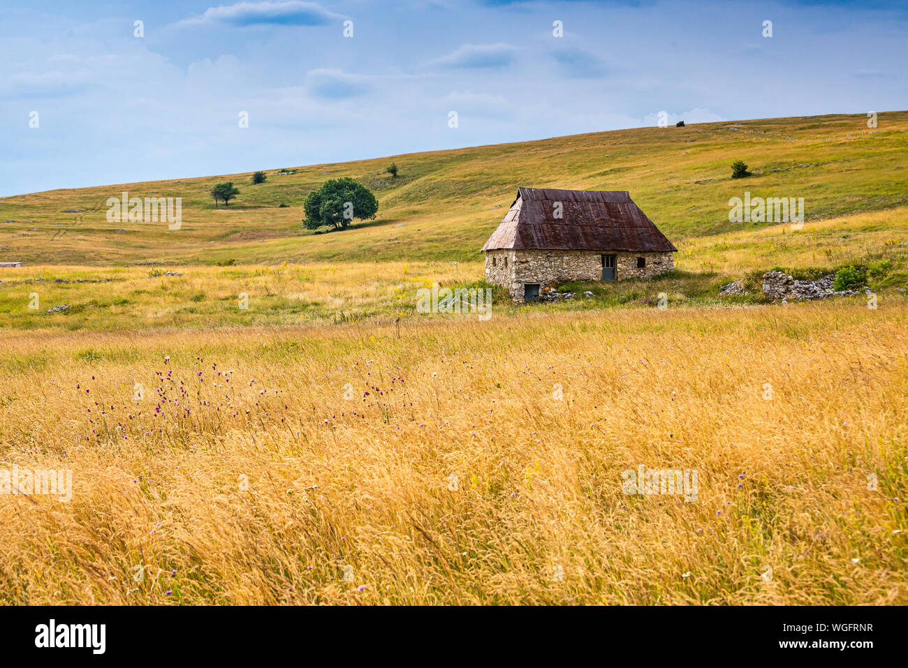 Balkan house hi-res stock photography and images - Alamy